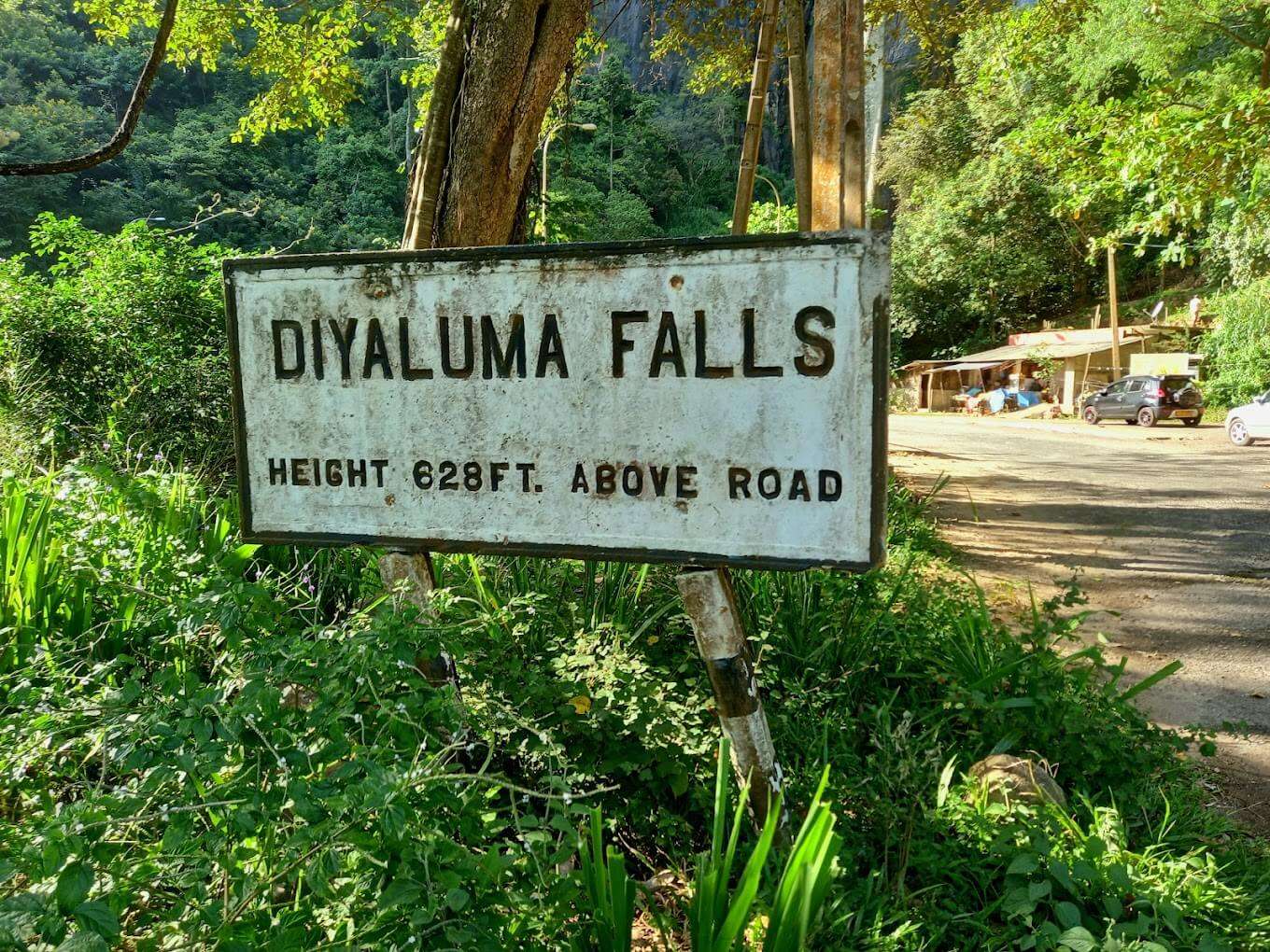Diyaluma Waterfalls - Sri Lanka